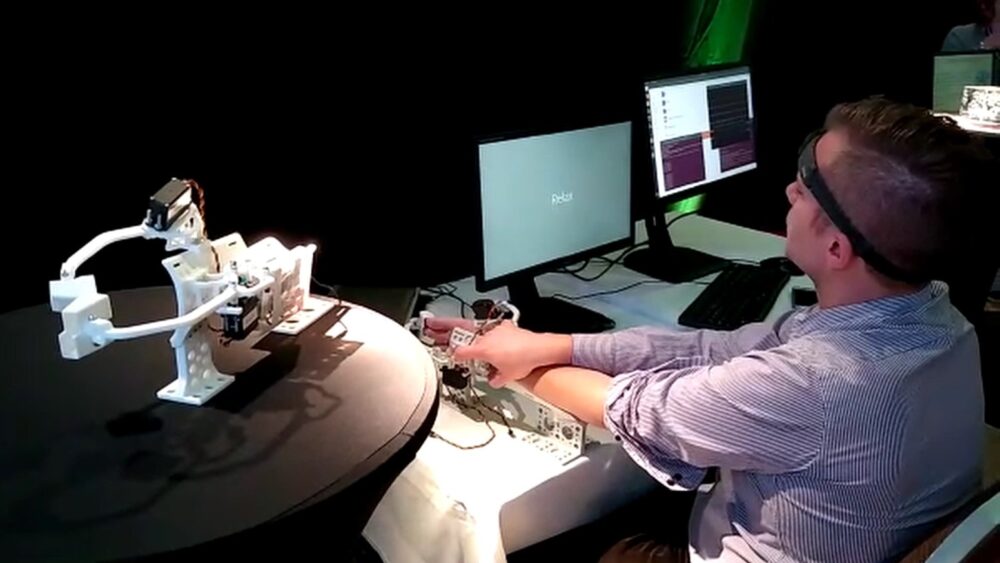 Robotic hand aids stroke recovery | Innovators magazine